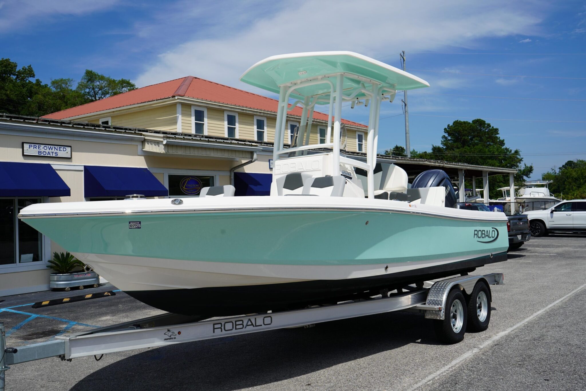 2024 Robalo 226 Cayman For Sale - NAUTICAL MARINE DEPOT
